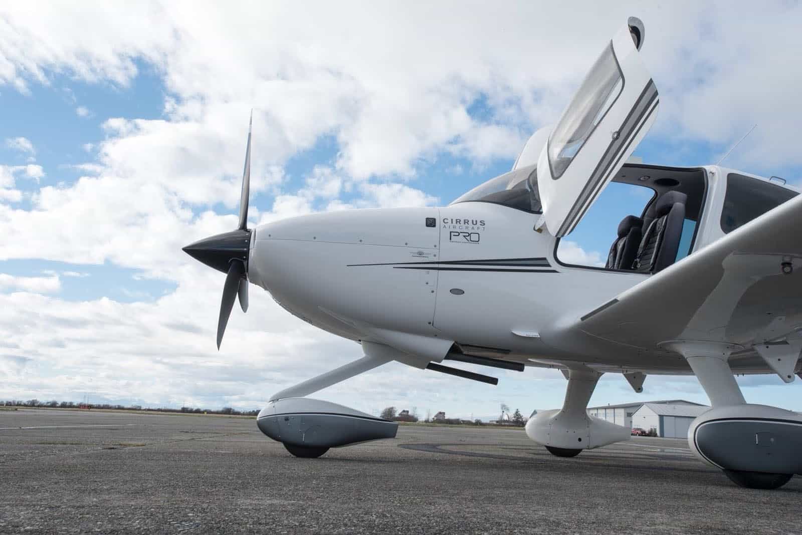 Professional Flight Centre in Vancouver Canada PPL | CPL | IFR | Multi ...